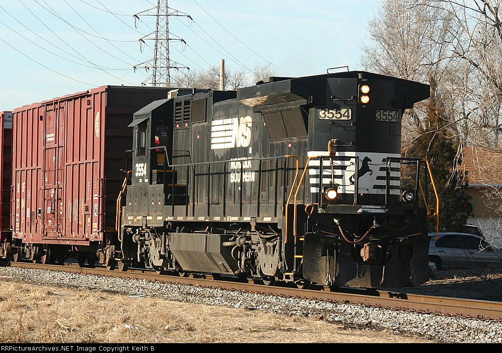 NS 3554 on NS D 76 on the Venice-Carondolet Belt